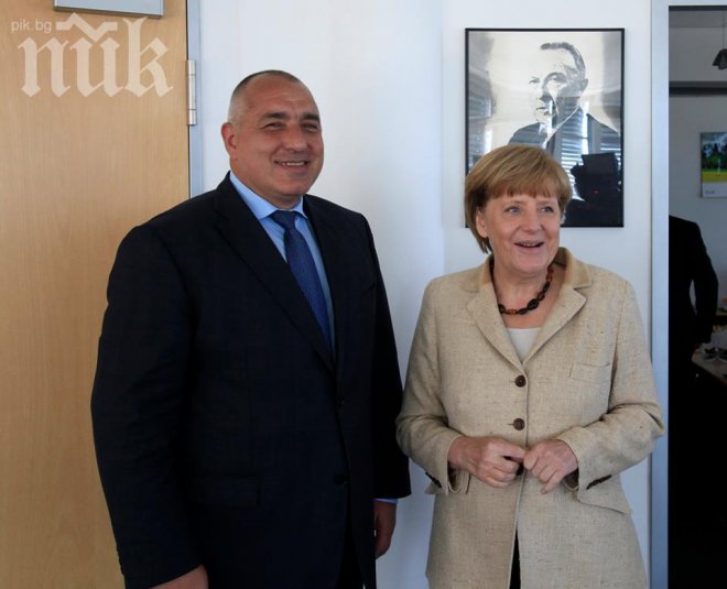 Ексклузивно и първо в ПИК В този момент Бойко Борисов се среща с Ангела Меркел в Берлин