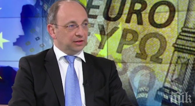 Николай Василев вижда Еврозоната през розов макарон ще сме хем по