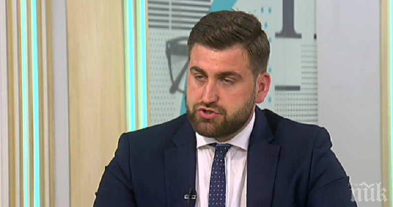 Евродепутатът Андрей Новаков скочи срещу критиките на Радан Тази работа не е като селфитата