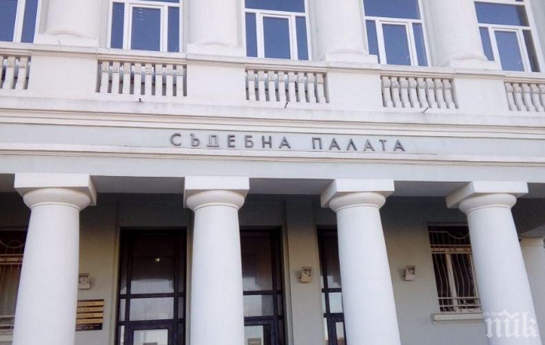Две деца загинаха при нелеп инцидент майката ги оставила заключени