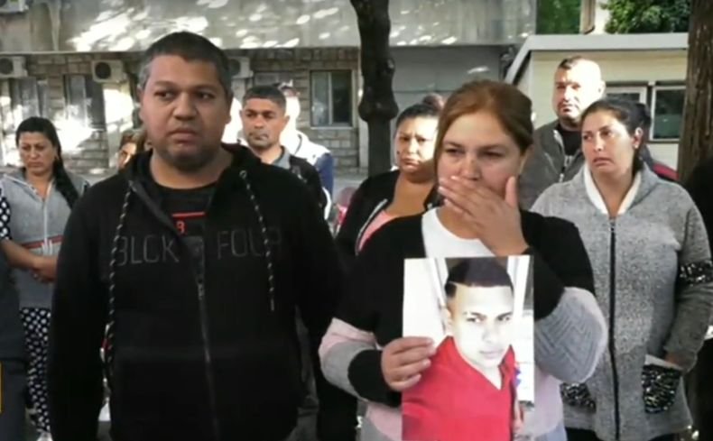 Близки и приятели на застреляно момче се събраха на протест в Монтана Информационна агенция ПИК