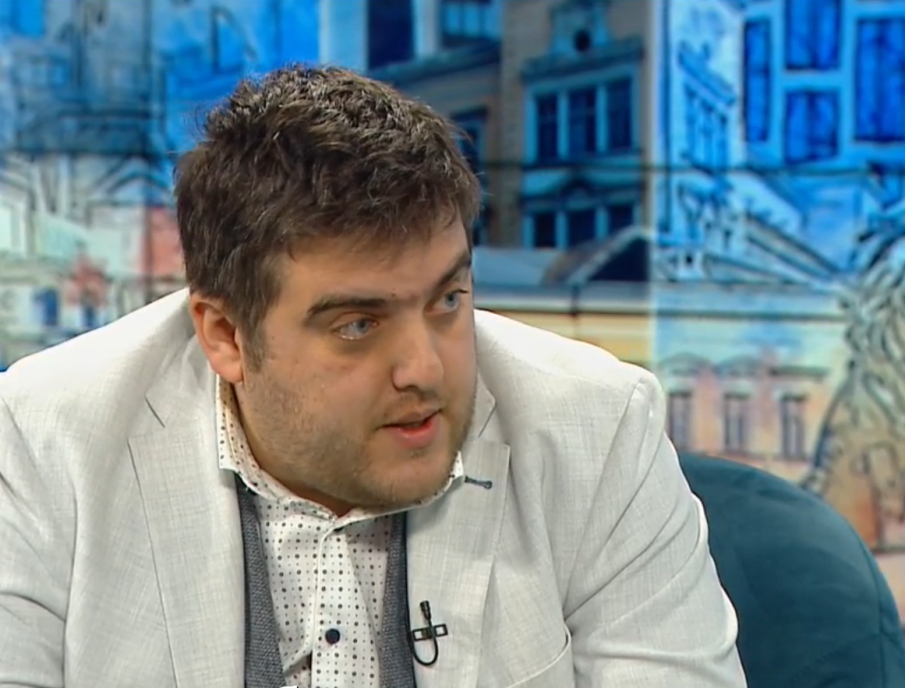 Главният икономист на КНСБ Ако сега не вдигнем минималната заплата догодина трябва да я