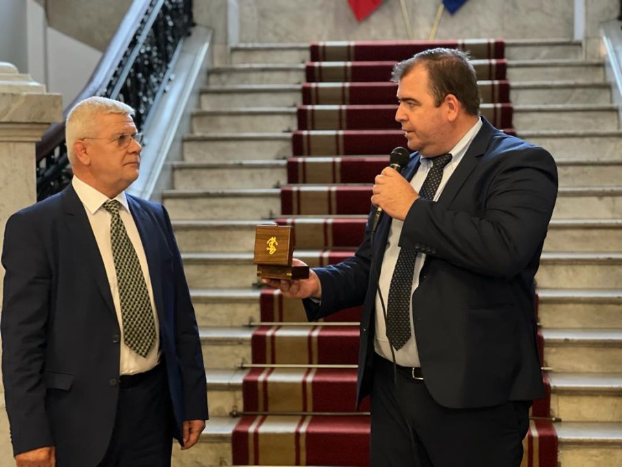 Министър Кирил Вътев Важно е да консолидираме агрохранителната верига