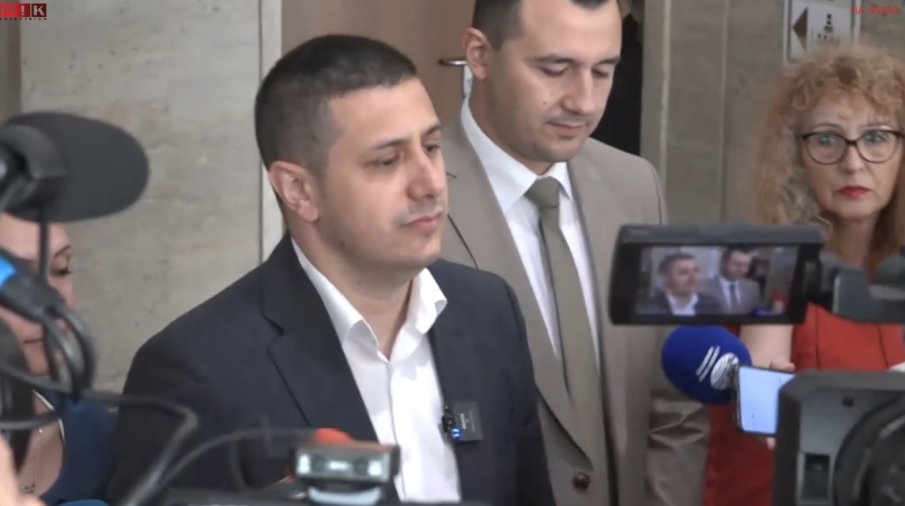 ГОРЕЩО В ПИК Tv БСП охлади мераците на опозицията управляващите нямат никакви притеснения за