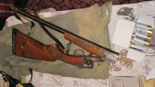 Иззеха оръжие взривни материали и боеприпаси от гараж в Монтана