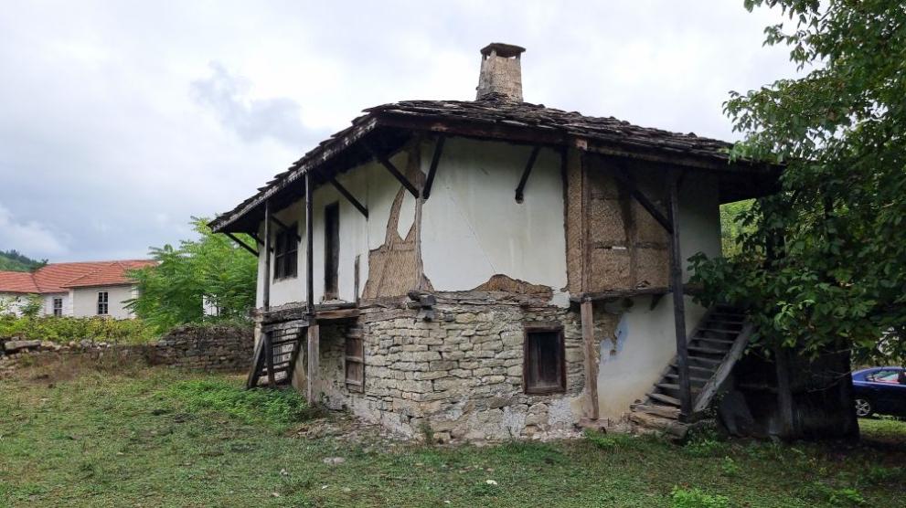Къщата музей на Васил Левски в село Батулци тъне в разруха