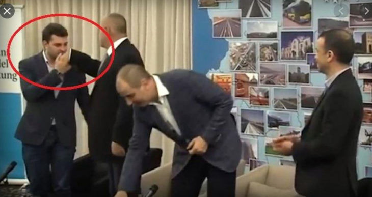 ГОРЕЩО В ПИК Стъки размазващо Трите измами на последните избори И сватбеният подарък на Бойко