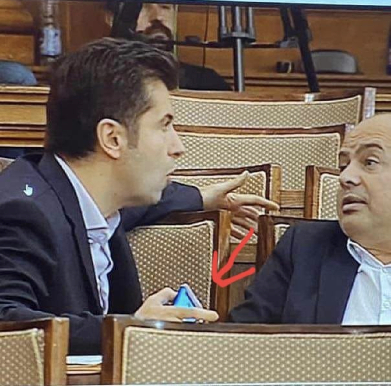 СКАНДАЛЪТ СЕ РАЗГАРЯ В ПИК Кирил Петков записва Свиленски с телефона си Информационна