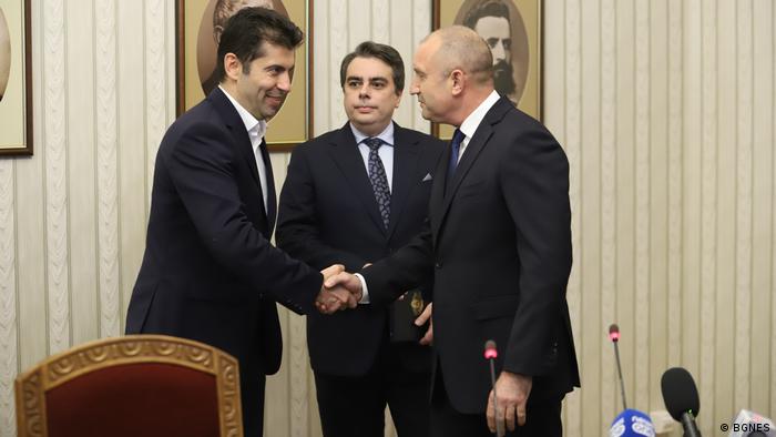 ГОРЕЩА ТЕМА Андрей Гюров призна за стопляне на отношенията на Киро и Асен с Румен Радев