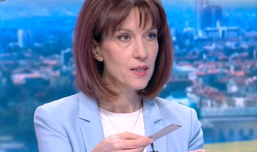 Камелия Нейкова се оправдава ЦИК приема своите решения съобразно разпоредбите на закона а не