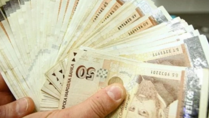 НАРОДЪТ ГО ЗАКЪСА Повече неизплатени бързи кредити през последната