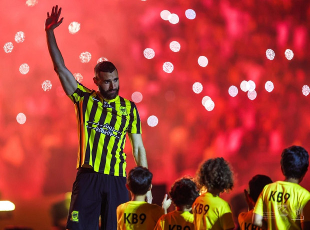 Заподозряха секси брюнетка за катастрофалното състояние на Бензема СНИМКА Информационна