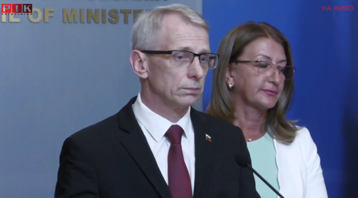 ПИК Tv Премиерът Денков Въпросът за интимната връзка за 60 дни е подвеждащ юристите ще се