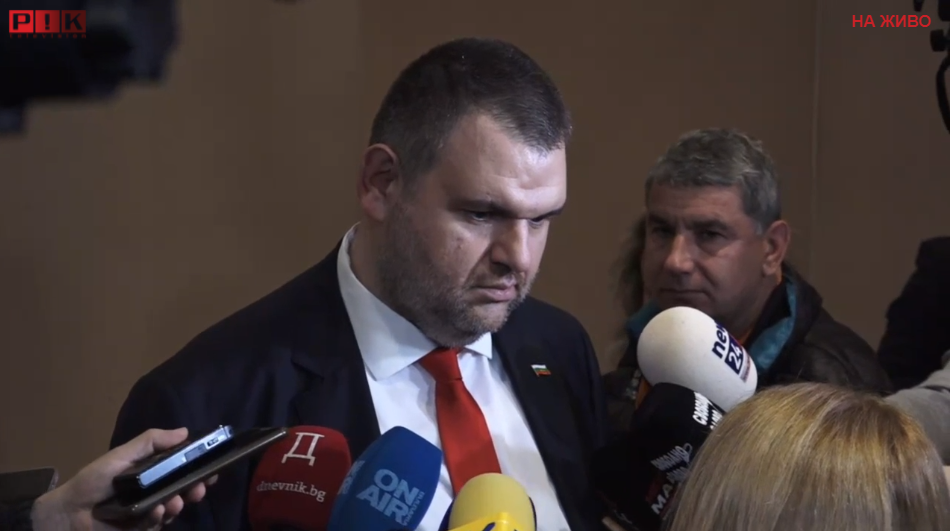 ГОРЕЩО В ПИК Tv Пеевски ДПС ще има един председател ще бъде избран