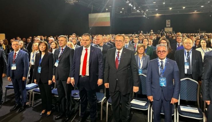 ЕКСКЛУЗИВНО В ПИК Tv ДПС избира нов лидер залата посрещна Пеевски със ставане на крака и