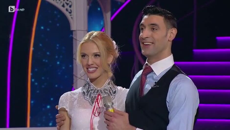 САМО В ПИК И РЕТРО Сексбомбата Натали Трифонова крие тежък развод СНИМКИ Информационна