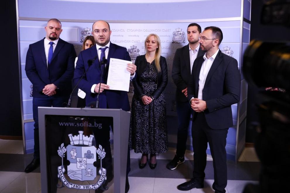 Съветниците от ГЕРБ СДС настояват за незабавни оставки в СОС