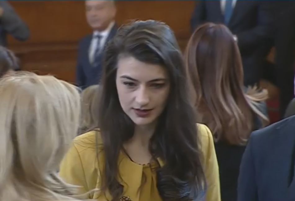 ГОРЕЩО В ПИК Лена се завръща в политиката със сигурност става депутат СНИМКА