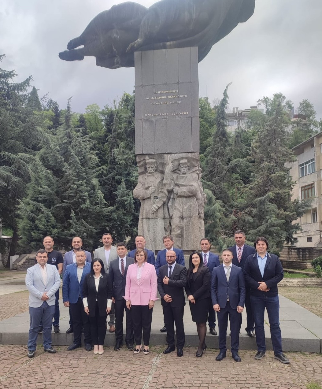 Нинова за думите на Мицкоски Няма да допуснем унижение на българското достойнство