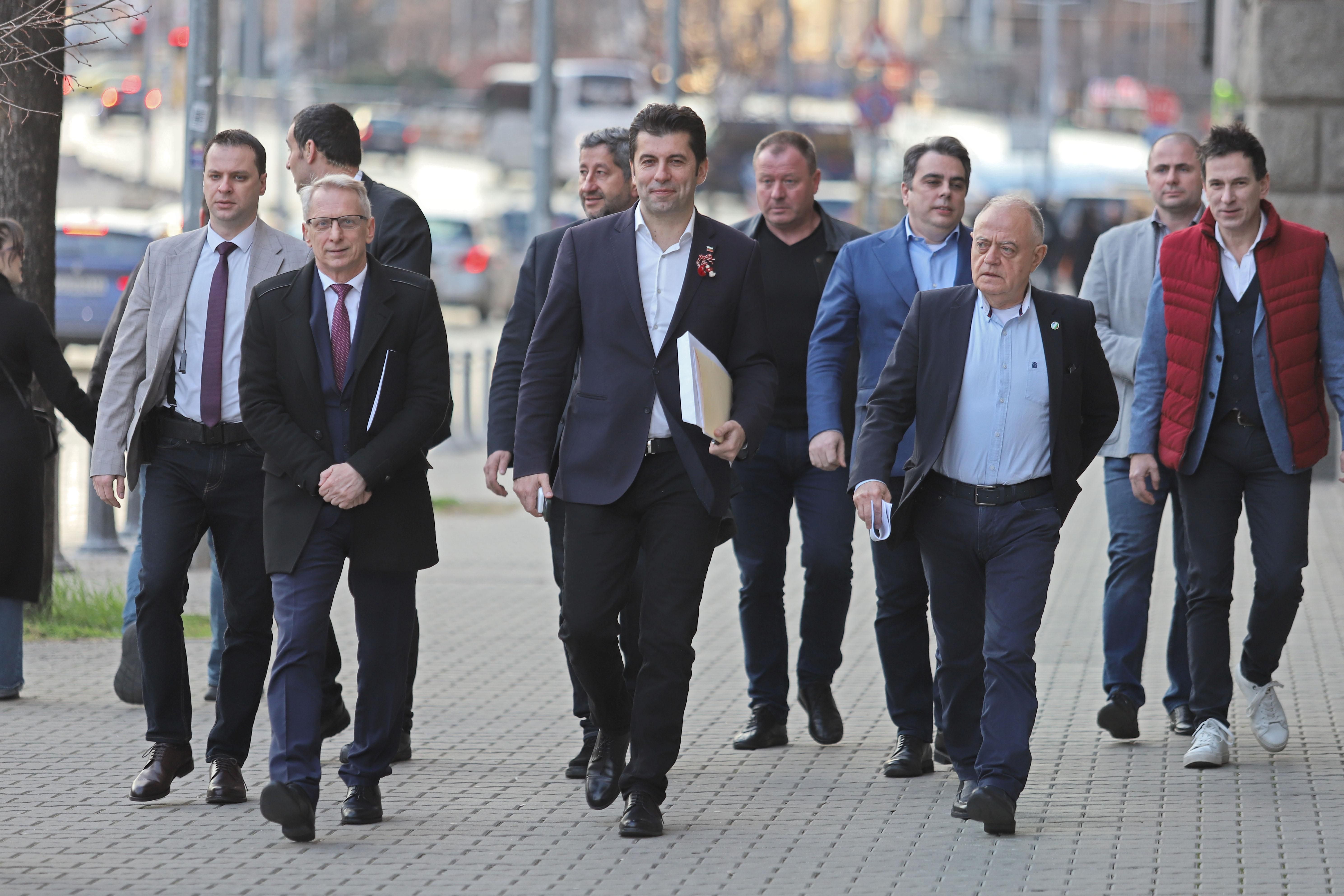 Георги Харизанов в ПИК и Ретро Краят на аматьорите Информационна агенция ПИК