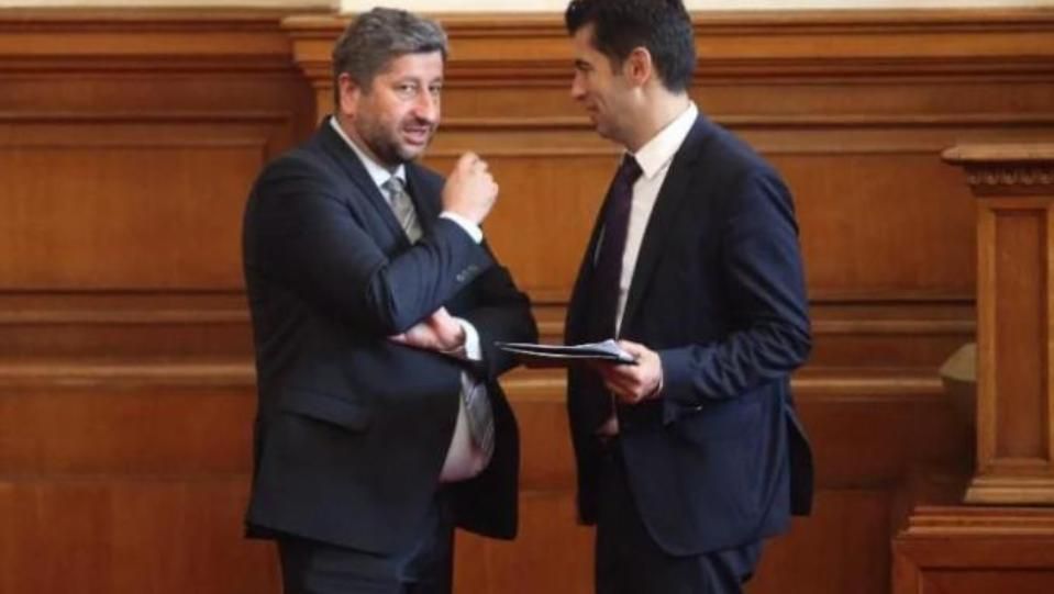 Поне по 15 години затвор за Кирил Петков и Христо Иванов но те Информационна агенция ПИК