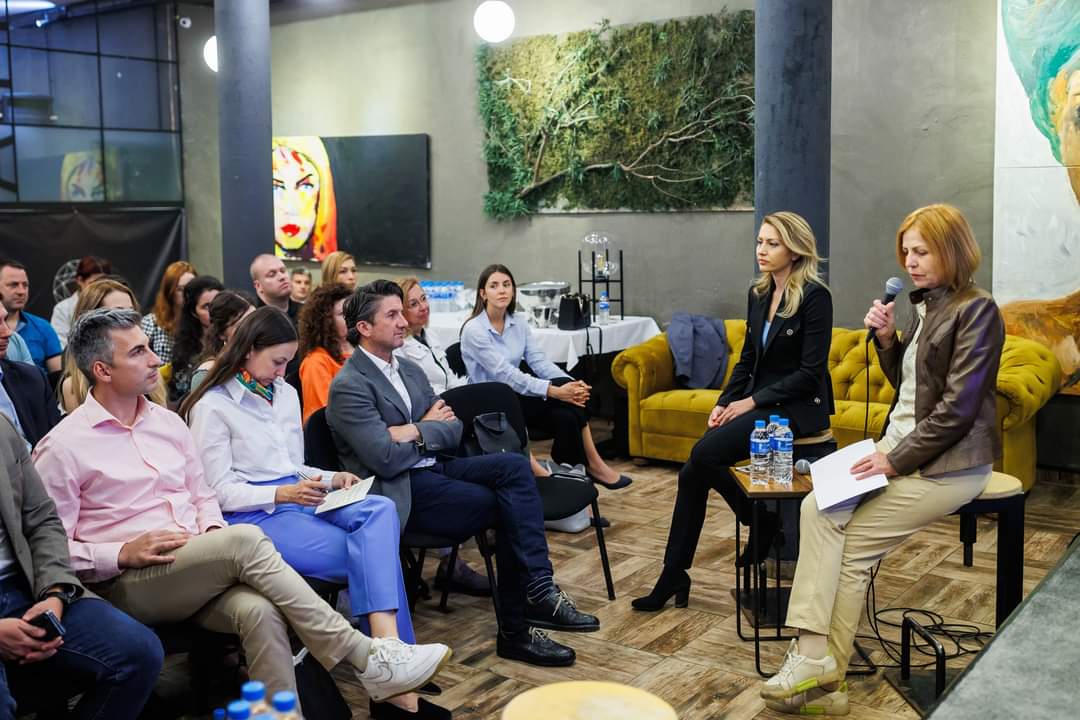 Фандъкова Ще работя за създаването на нови 7 технологични училища в