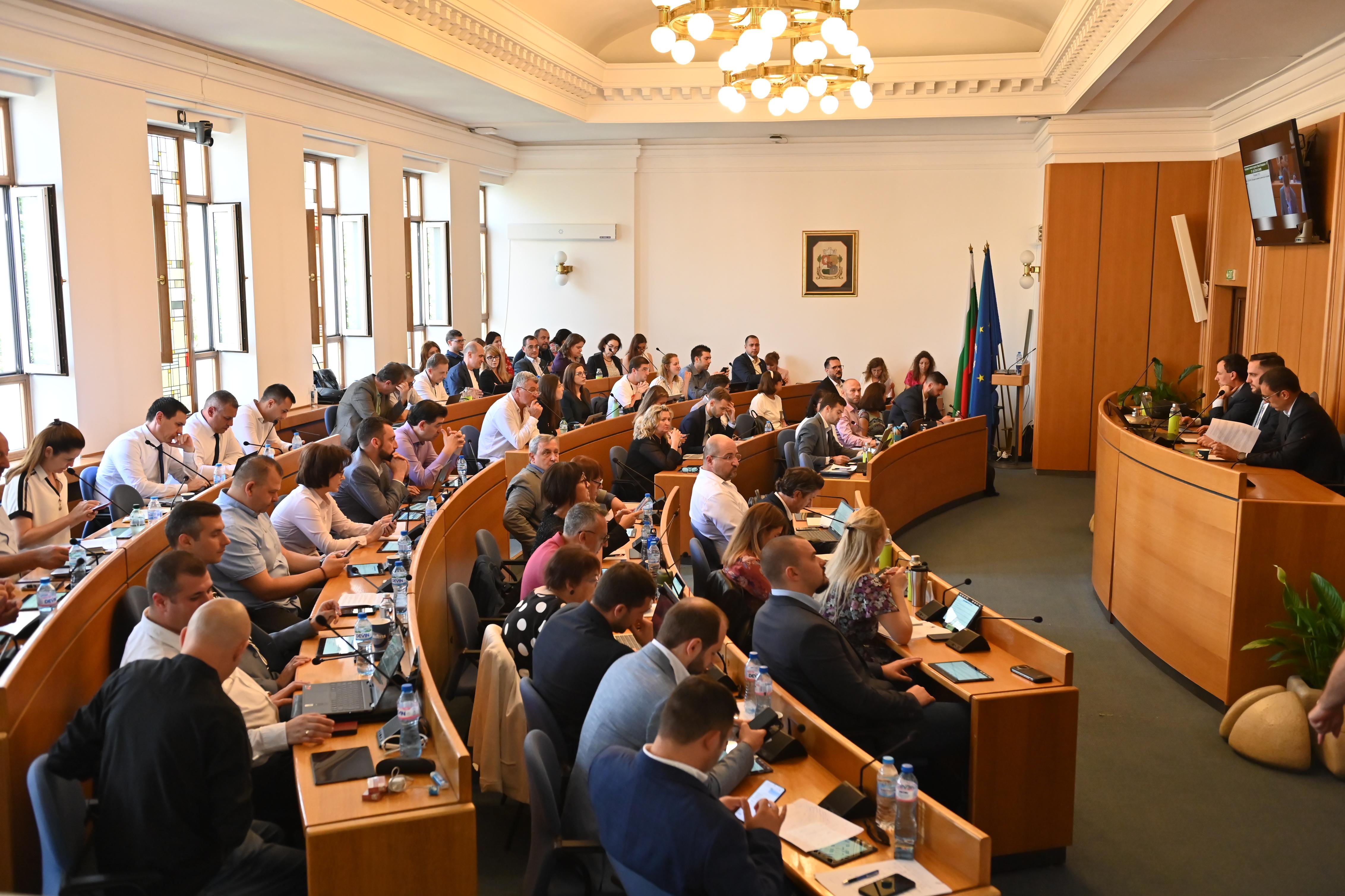 ИЗВЪНРЕДНА СБИРКА Общинските съветници нишят трафика в столицата Информационна агенция ПИК