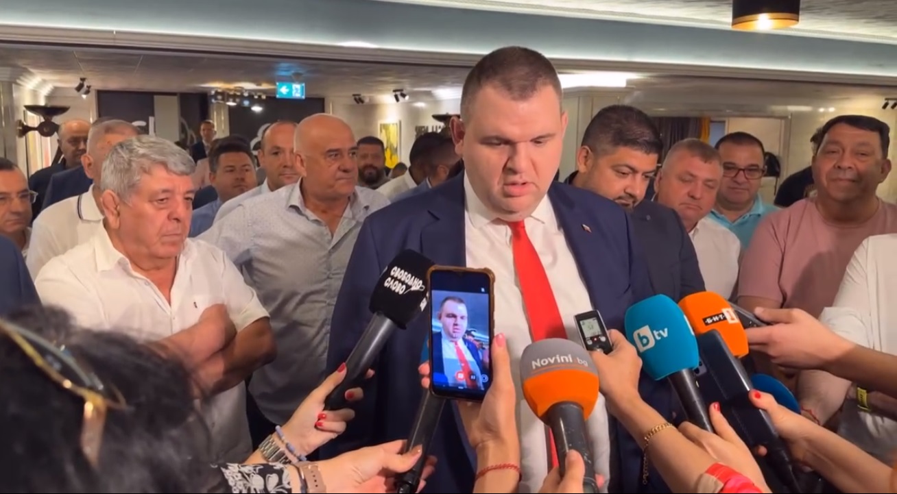 ИЗВЪНРЕДНО В ПИК Tv Пеевски Не съм говорил с Доган той е на ход Призовавам го за среща