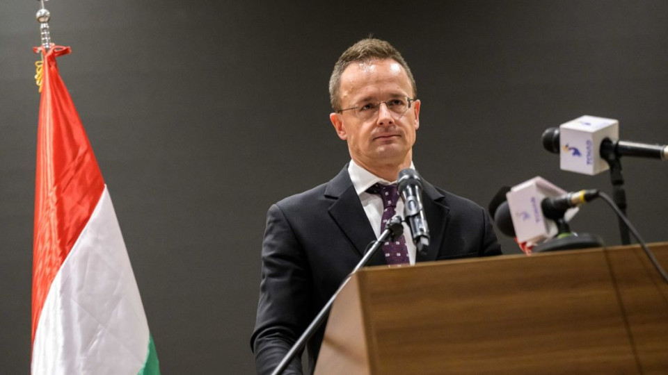 Петер Сиярто Унгария ще блокира парите от ЕС за Украйна докато Киев не пусне руския петрол