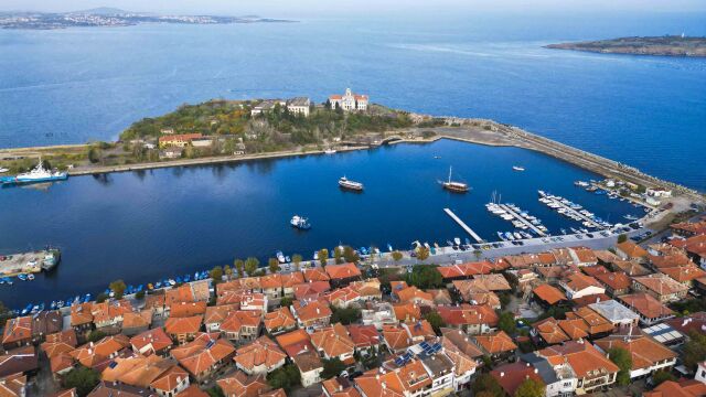 В Гърция отпускат помощ от държавата за достъпна почивка Информационна агенция ПИК