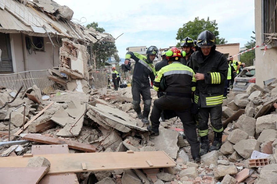 Расте броят на загиналите при срутване на сграда край Неапол Информационна агенция ПИК