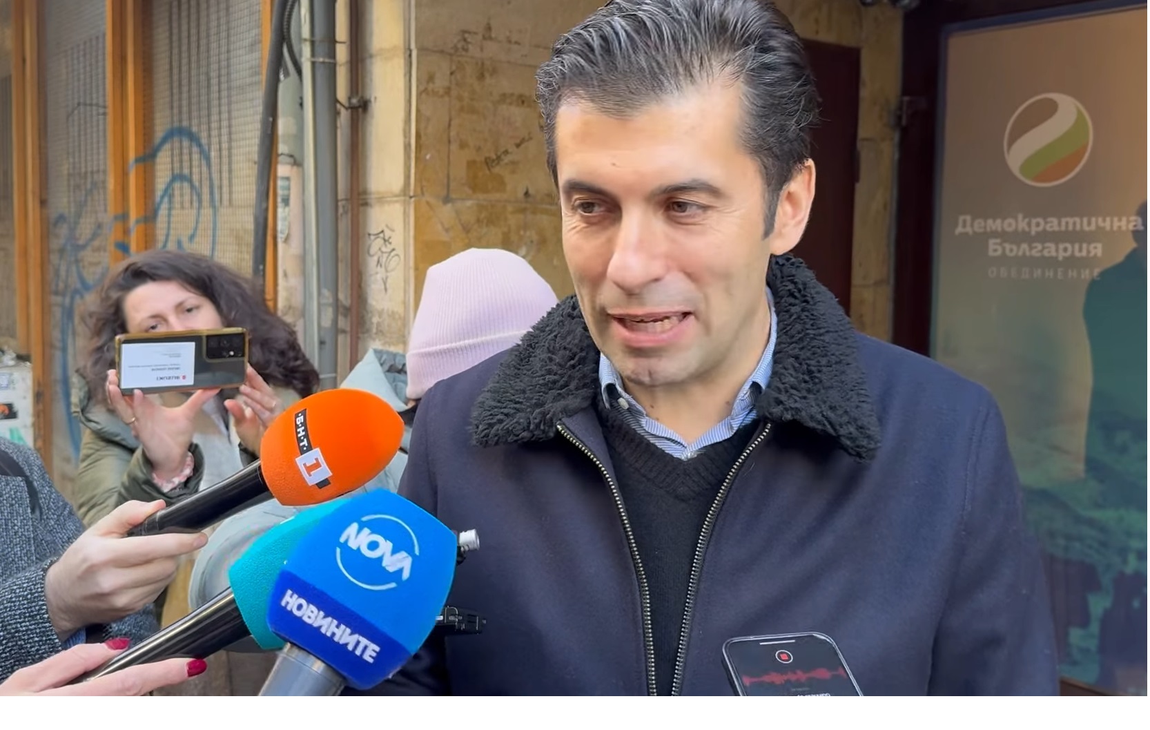 ГОРЕЩО В ПИК Кирил Петков призна за спорове с ДБ събира спешно ПП мозъците тази вечер ВИДЕО