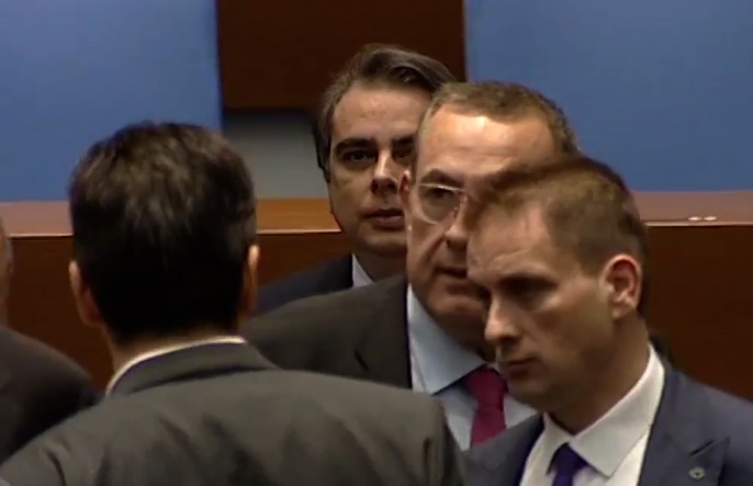 СКАНДАЛНИ ДОГОВОРКИ Промяната и земеделците на Доган на оперативка преди гласуването за