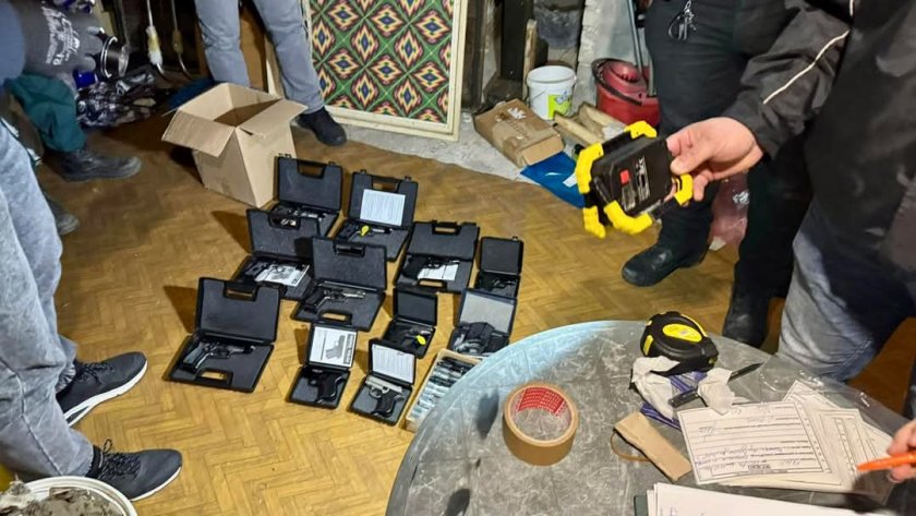 ГДБОП и прокуратурата дават информация за открития незаконен арсенал Информационна агенция ПИК