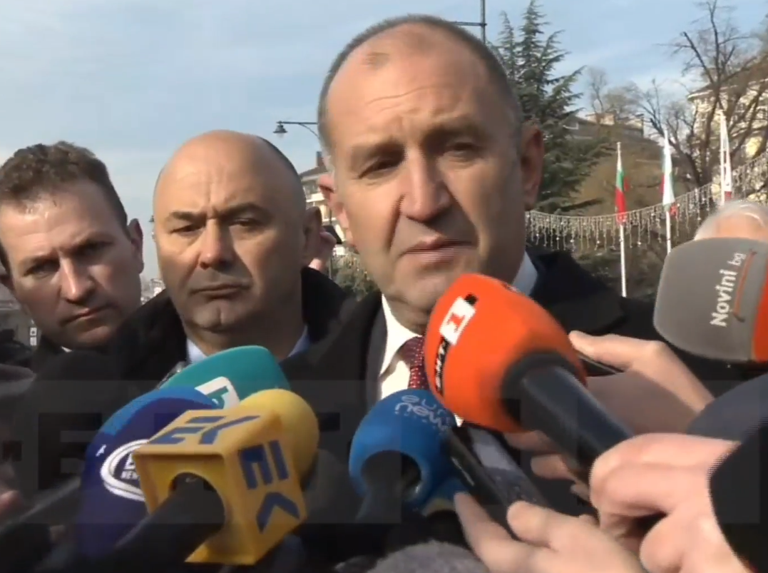 Радев пак се изсили: Вместо благопожелания - критика към политическата ...