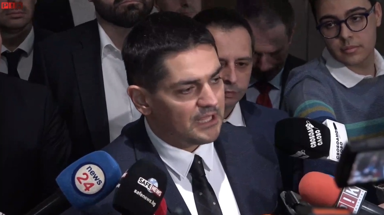 ПИК Tv Радостин Василев Доган винаги помага отзад за нещо отвратително в България Ликвидирам