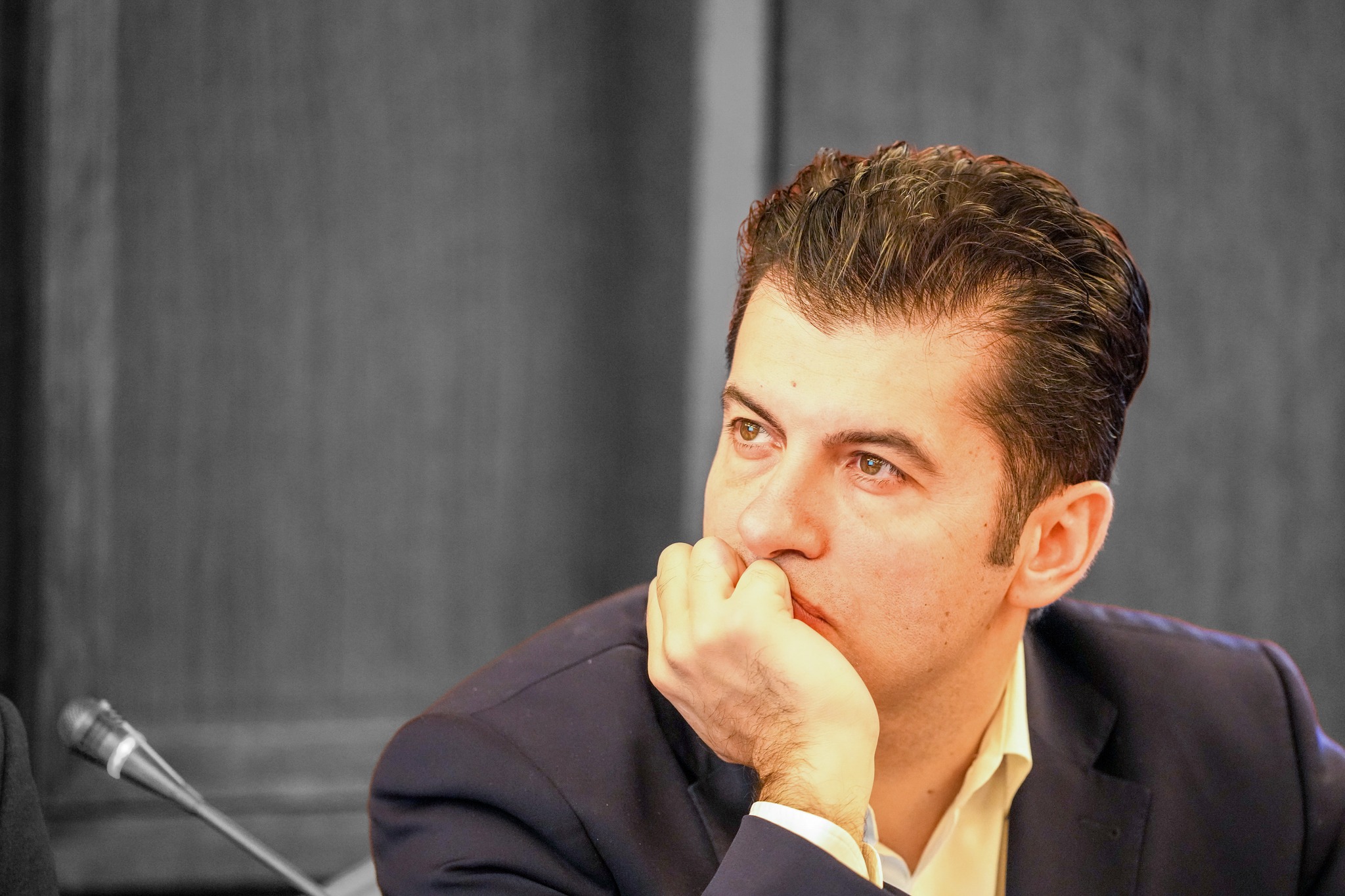 СЪСИПАХА ГО Вижте какъв регулатор предложиха на Кирил Петков Информационна агенция ПИК