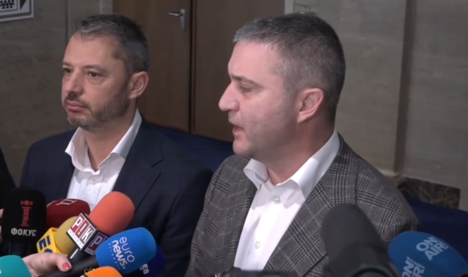 КУЛТОВО Делян Добрев и Владислав Горанов отговориха на Асен Василев ето какво пожелаха да му