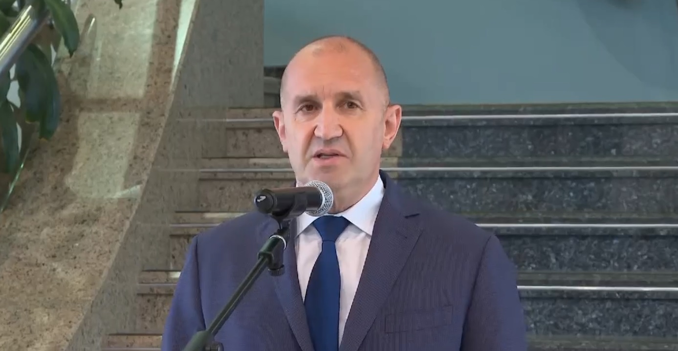 ОТ ПОСЛЕДНИТЕ МИНУТИ Радев буни отново държавата сезира КС за отхвърленото искане за