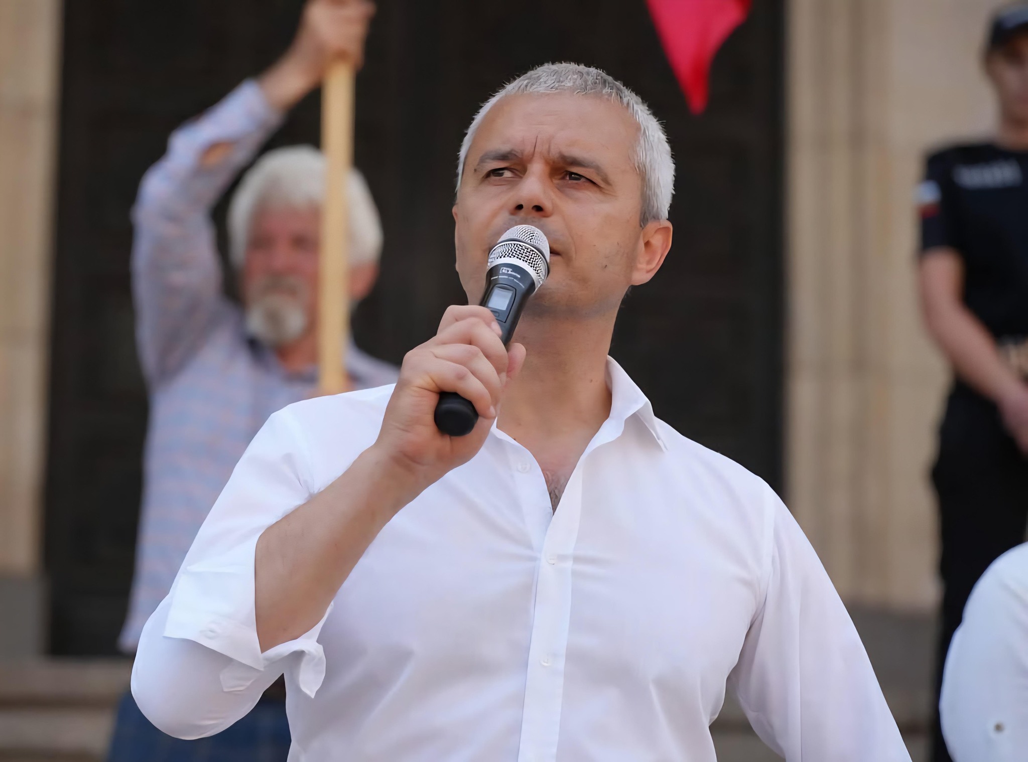 ЗАДАВА СЕ ЦУНАМИ ОТ РАЗКРИТИЯ Превзеха сайта на Възраждане Информационна агенция ПИК