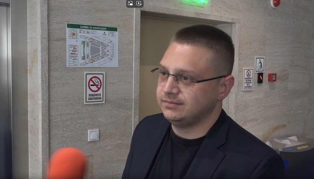 САМО В ПИК Tv Младо острие на ГЕРБ се присмя на опозицията И още пет вота на недоверие де има