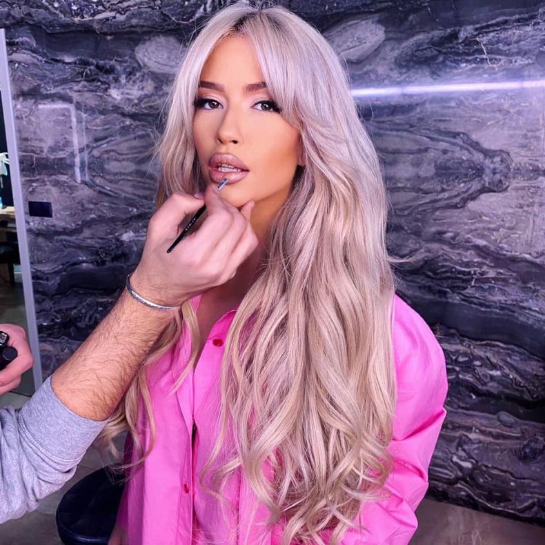 САКАТЛЪК Тита изплаши феновете си ето каква травма преживя СНИМКА Информационна агенция ПИК